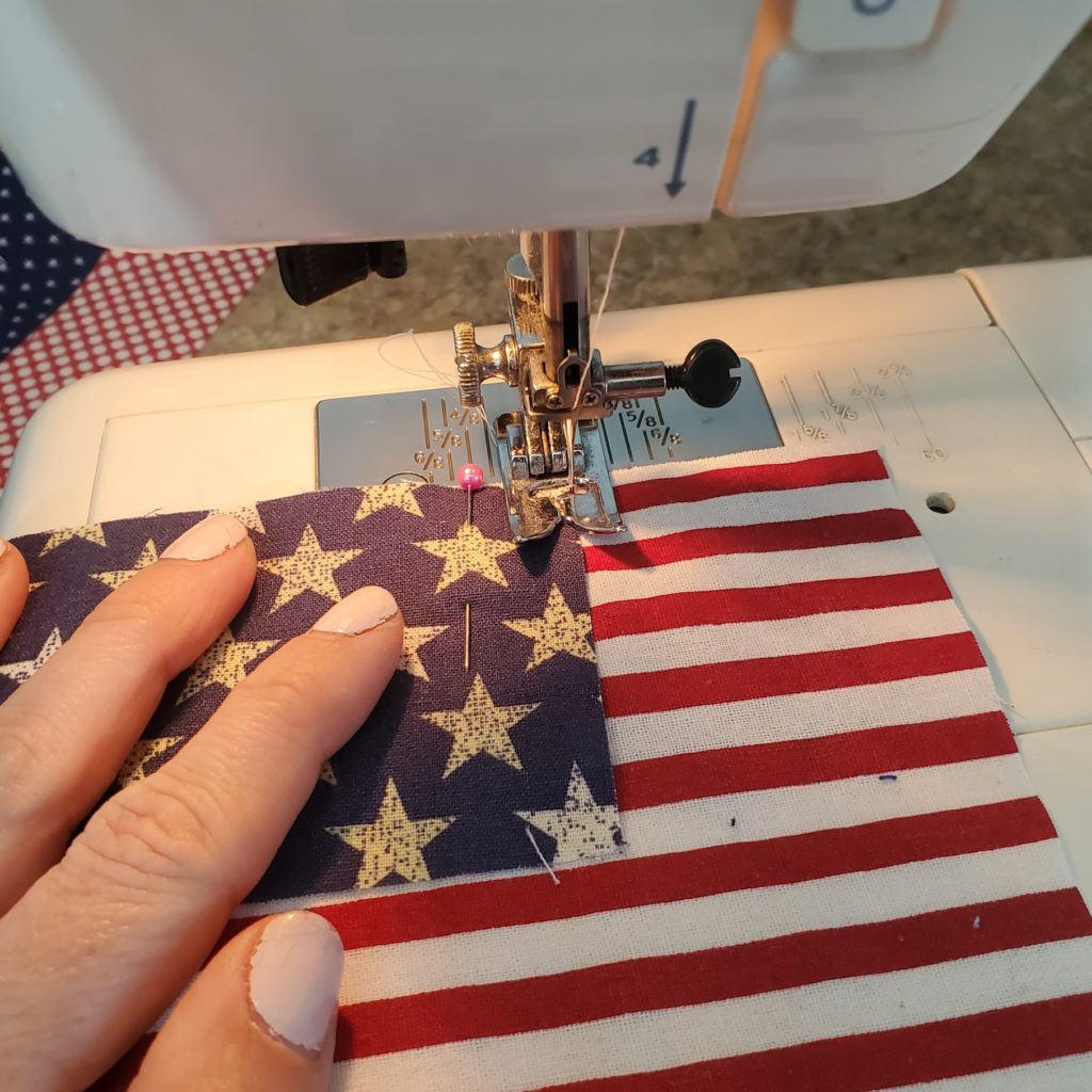 How Sew Patriotic Flags Using Fabric Scraps | Sassy Cassy's