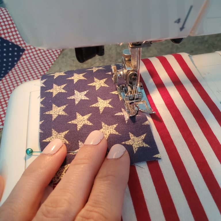 How Sew Patriotic Flags Using Fabric Scraps | Sassy Cassy's