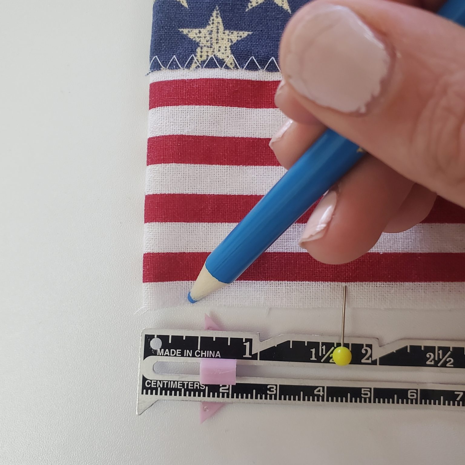 How Sew Patriotic Flags Using Fabric Scraps | Sassy Cassy's
